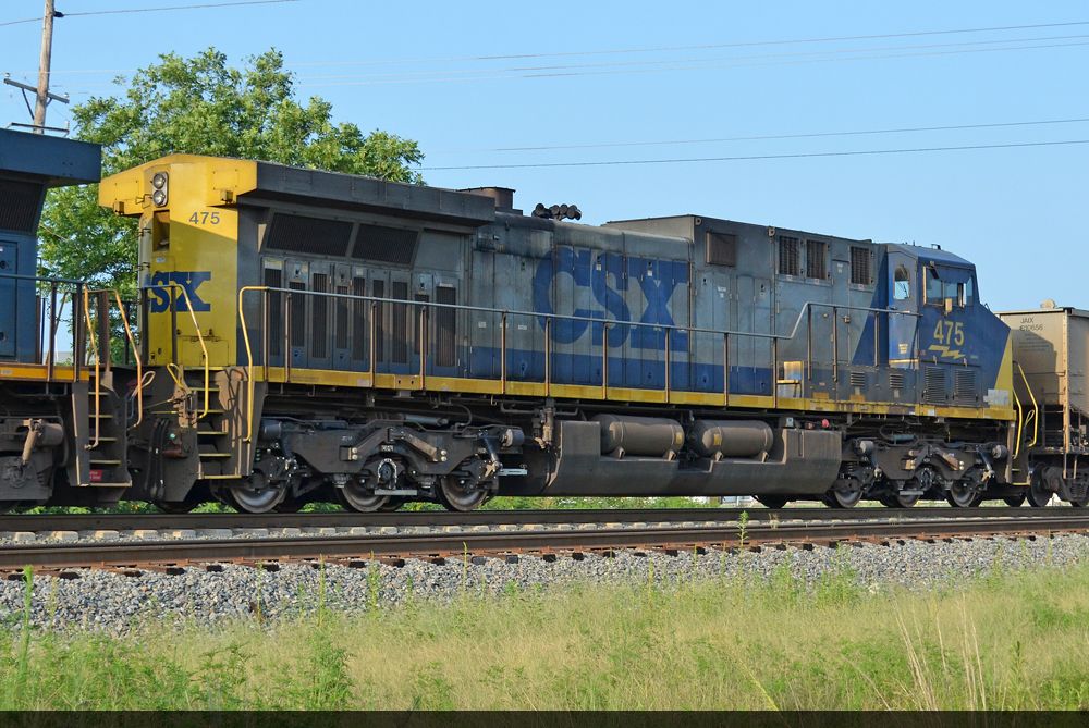 CSX 475 rides on new wheels